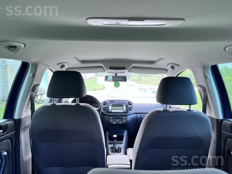 Zils Volkswagen Golf Plus 2008 Daugavpils, ar dzinēja tilpumu 1.90 L un nobraukumu 265 tūkst. km par 3249 €, foto 24 vietnē AUTOMOTO.COM.LV