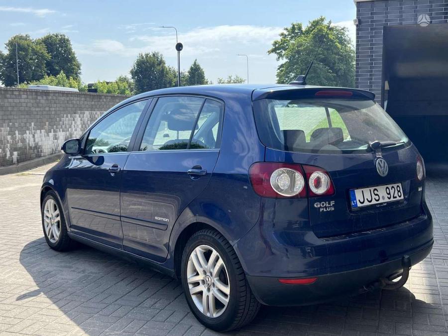 Zils Volkswagen Golf Plus 2008 Viļņa, ar dzinēja tilpumu 1.90 L un nobraukumu 280 tūkst. km par 750 €, foto 5 vietnē AUTOMOTO.COM.LV