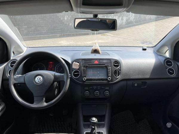 Blue Volkswagen Golf Plus 2008 in Vilnius, with an engine capacity of 1.90 L and mileage of 280 thousand km for 750 €, photo 7 on AUTOMOTO.COM.LV