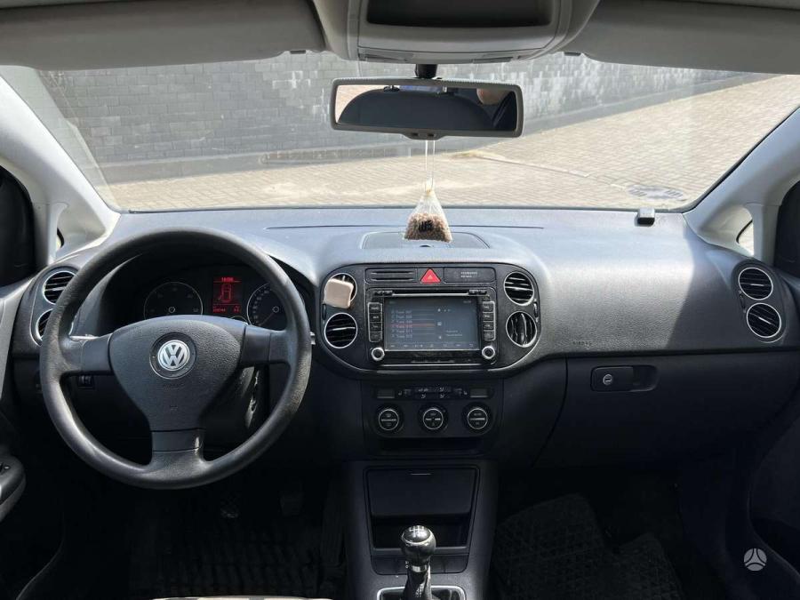 Zils Volkswagen Golf Plus 2008 Viļņa, ar dzinēja tilpumu 1.90 L un nobraukumu 280 tūkst. km par 750 €, foto 8 vietnē AUTOMOTO.COM.LV