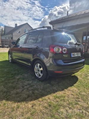Zils Volkswagen Golf Plus 2008 Liepāja, ar dzinēja tilpumu 1.40 L un nobraukumu 158 tūkst. km par 3200 €, foto 5 vietnē AUTOMOTO.COM.LV