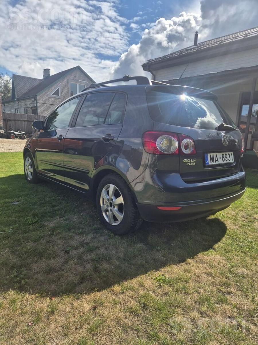 Zils Volkswagen Golf Plus 2008 Liepāja, ar dzinēja tilpumu 1.40 L un nobraukumu 158 tūkst. km par 3200 €, foto 5 vietnē AUTOMOTO.COM.LV