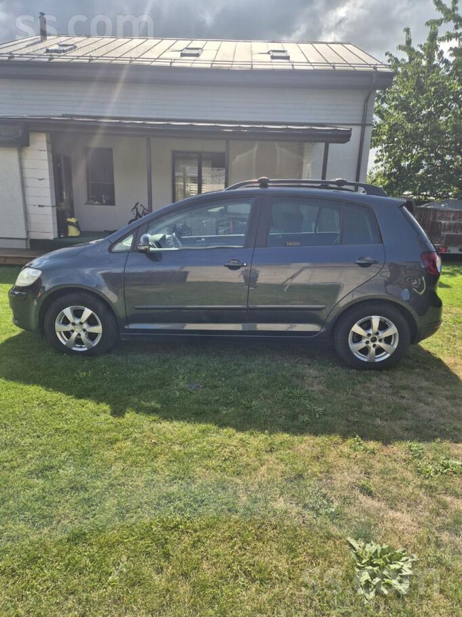 Zils Volkswagen Golf Plus 2008 Liepāja, ar dzinēja tilpumu 1.40 L un nobraukumu 158 tūkst. km par 3200 €, foto 6 vietnē AUTOMOTO.COM.LV