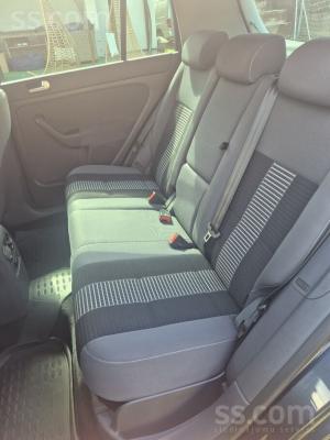 Zils Volkswagen Golf Plus 2008 Liepāja, ar dzinēja tilpumu 1.40 L un nobraukumu 158 tūkst. km par 3200 €, foto 10 vietnē AUTOMOTO.COM.LV