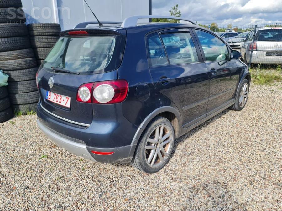 Zils Volkswagen Golf Plus 2008 Cēsis, ar dzinēja tilpumu 1.90 L un nobraukumu 256 tūkst. km par 1750 €, foto 4 vietnē AUTOMOTO.COM.LV