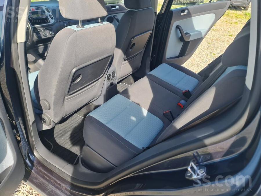 Zils Volkswagen Golf Plus 2008 Cēsis, ar dzinēja tilpumu 1.90 L un nobraukumu 256 tūkst. km par 1750 €, foto 9 vietnē AUTOMOTO.COM.LV