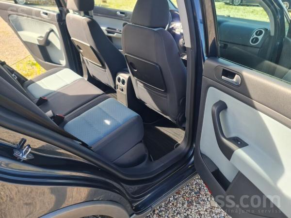 Volkswagen Golf Plus 2008 Cēsis vietnē Zils Volkswagen Golf Plus 2008 Cēsis, ar dzinēja tilpumu 1.90 L un nobraukumu 256 tūkst. km par 1750 €, foto 11 vietnē AUTOMOTO.COM.LV