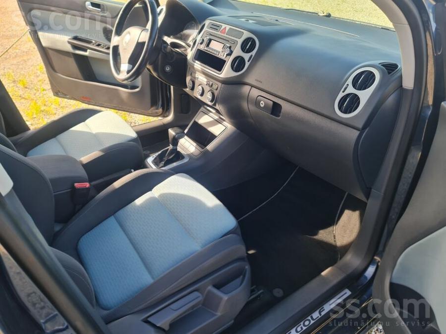 Zils Volkswagen Golf Plus 2008 Cēsis, ar dzinēja tilpumu 1.90 L un nobraukumu 256 tūkst. km par 1750 €, foto 12 vietnē AUTOMOTO.COM.LV
