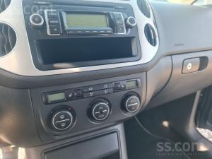 Zils Volkswagen Golf Plus 2008 Cēsis, ar dzinēja tilpumu 1.90 L un nobraukumu 256 tūkst. km par 1750 €, foto 14 vietnē AUTOMOTO.COM.LV
