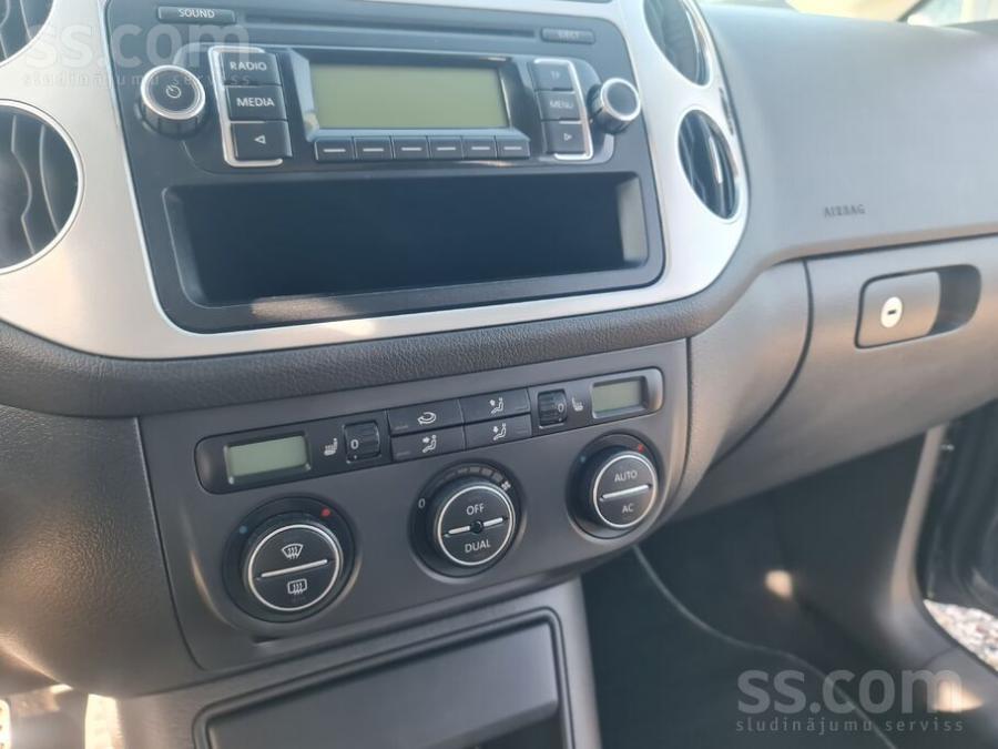Zils Volkswagen Golf Plus 2008 Cēsis, ar dzinēja tilpumu 1.90 L un nobraukumu 256 tūkst. km par 1750 €, foto 14 vietnē AUTOMOTO.COM.LV