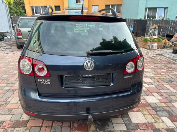 Zils Volkswagen Golf Plus 2008 Limbaži, ar dzinēja tilpumu 1.90 L un nobraukumu 256 tūkst. km par 4250 €, foto 6 vietnē AUTOMOTO.COM.LV