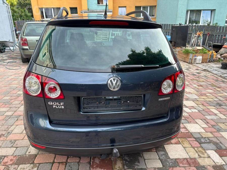 Zils Volkswagen Golf Plus 2008 Limbaži, ar dzinēja tilpumu 1.90 L un nobraukumu 256 tūkst. km par 4250 €, foto 6 vietnē AUTOMOTO.COM.LV