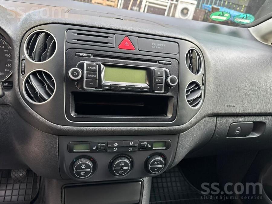 Zils Volkswagen Golf Plus 2008 Limbaži, ar dzinēja tilpumu 1.90 L un nobraukumu 256 tūkst. km par 4250 €, foto 7 vietnē AUTOMOTO.COM.LV