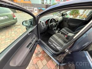 Zils Volkswagen Golf Plus 2008 Limbaži, ar dzinēja tilpumu 1.90 L un nobraukumu 256 tūkst. km par 4250 €, foto 10 vietnē AUTOMOTO.COM.LV