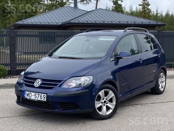 Zils Volkswagen Golf Plus 2008 Rīga, ar dzinēja tilpumu 2.00 L un nobraukumu 292 tūkst. km par 1950 €, foto 1 vietnē AUTOMOTO.COM.LV