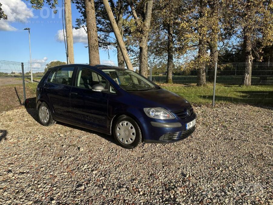 Blue Volkswagen Golf Plus 2008 in Cesis, with an engine capacity of 1.90 L and mileage of 0 thousand km for 2800 €, photo 3 on AUTOMOTO.COM.LV