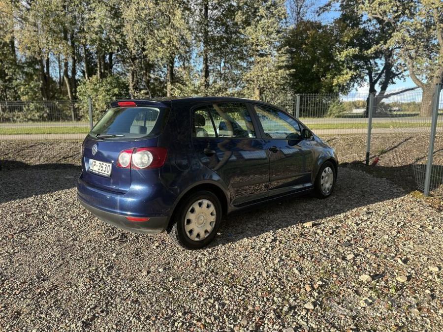 Blue Volkswagen Golf Plus 2008 in Cesis, with an engine capacity of 1.90 L and mileage of 0 thousand km for 2800 €, photo 4 on AUTOMOTO.COM.LV