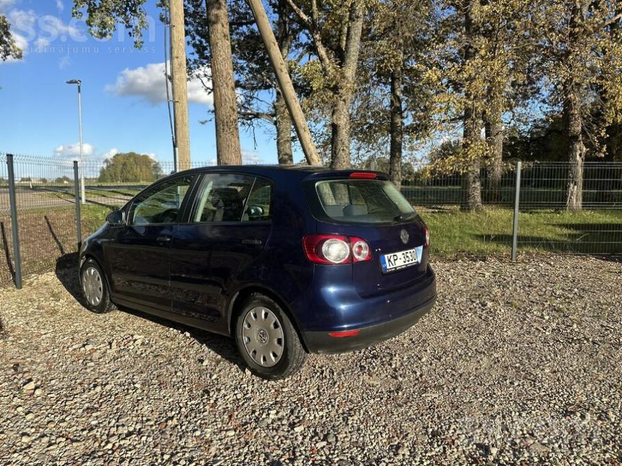 Blue Volkswagen Golf Plus 2008 in Cesis, with an engine capacity of 1.90 L and mileage of 0 thousand km for 2800 €, photo 5 on AUTOMOTO.COM.LV