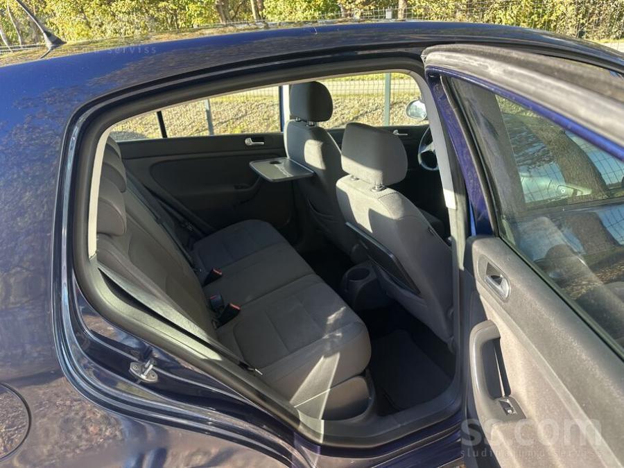 Blue Volkswagen Golf Plus 2008 in Cesis, with an engine capacity of 1.90 L and mileage of 0 thousand km for 2800 €, photo 8 on AUTOMOTO.COM.LV