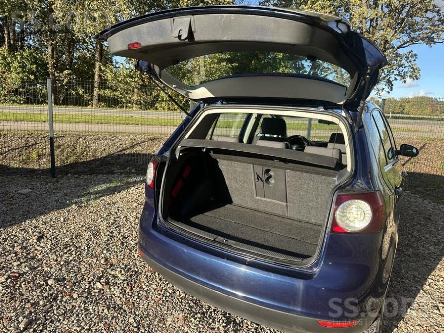 Blue Volkswagen Golf Plus 2008 in Cesis, with an engine capacity of 1.90 L and mileage of 0 thousand km for 2800 €, photo 15 on AUTOMOTO.COM.LV
