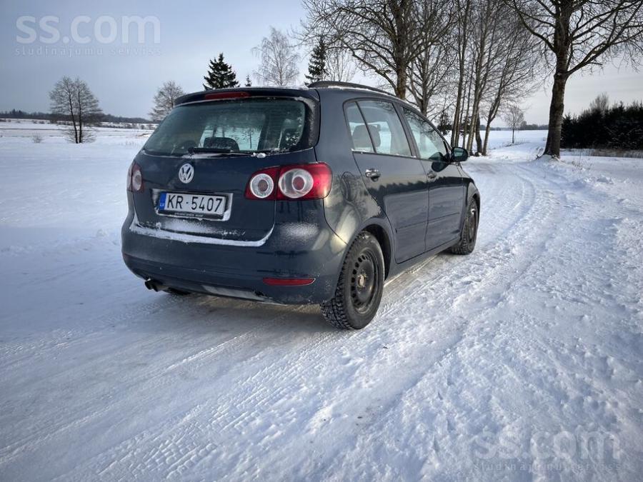 Синий Фольксваген Гольф Плюс 2009 в Кулдига, объемом двигателя 2.00 л и пробегом 305 тыс. км за 2990 €, фото 2 на AUTOMOTO.COM.LV