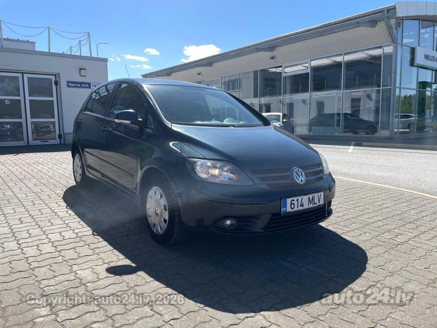 Blue Volkswagen Golf Plus 2009 in Johvi, with an engine capacity of 1.90 L and mileage of 185 thousand km for 2200 €, photo 3 on AUTOMOTO.COM.LV