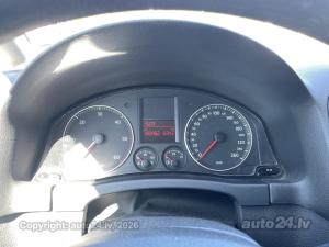 Blue Volkswagen Golf Plus 2009 in Johvi, with an engine capacity of 1.90 L and mileage of 185 thousand km for 2200 €, photo 13 on AUTOMOTO.COM.LV