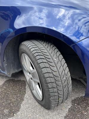 Blue Volkswagen Golf Plus 2009 in Kaunas, with an engine capacity of 1.39 L and mileage of 204 thousand km for 3500 €, photo 6 on AUTOMOTO.COM.LV