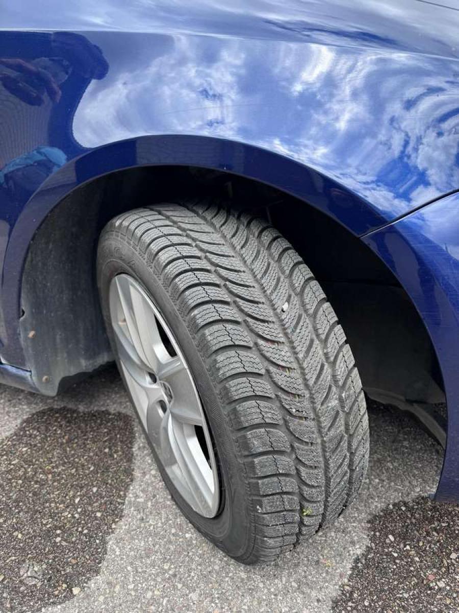 Blue Volkswagen Golf Plus 2009 in Kaunas, with an engine capacity of 1.39 L and mileage of 204 thousand km for 3500 €, photo 6 on AUTOMOTO.COM.LV