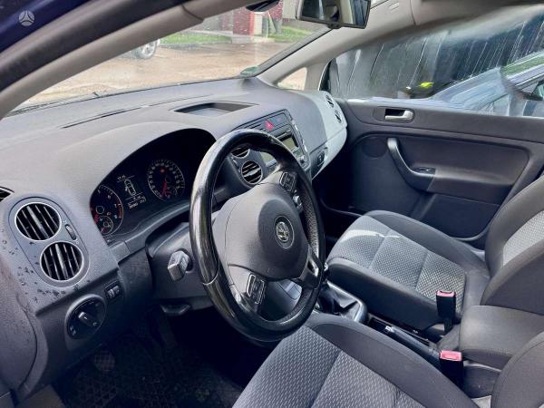 Blue Volkswagen Golf Plus 2009 in Kaunas, with an engine capacity of 1.39 L and mileage of 204 thousand km for 3500 €, photo 8 on AUTOMOTO.COM.LV