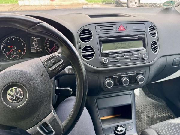 Blue Volkswagen Golf Plus 2009 in Kaunas, with an engine capacity of 1.39 L and mileage of 204 thousand km for 3500 €, photo 10 on AUTOMOTO.COM.LV
