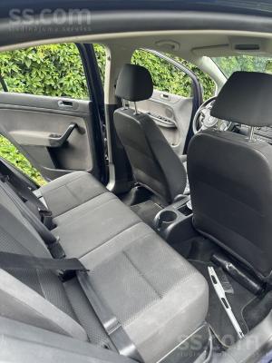 Blue Volkswagen Golf Plus 2009 in Riga, with an engine capacity of 2.00 L and mileage of 296 thousand km for 1850 €, photo 12 on AUTOMOTO.COM.LV