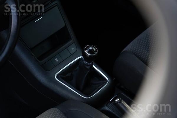 Blue Volkswagen Golf Plus 2009 in Riga, with an engine capacity of 1.40 L and mileage of 0 thousand km for 3500 €, photo 9 on AUTOMOTO.COM.LV