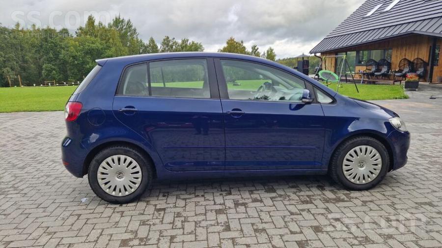 Zils Volkswagen Golf Plus 2009 Gulbene, ar dzinēja tilpumu 2.00 L un nobraukumu 294 tūkst. km par 2850 €, foto 6 vietnē AUTOMOTO.COM.LV