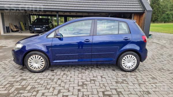 Zils Volkswagen Golf Plus 2009 Gulbene, ar dzinēja tilpumu 2.00 L un nobraukumu 294 tūkst. km par 3290 €, foto 7 vietnē AUTOMOTO.COM.LV
