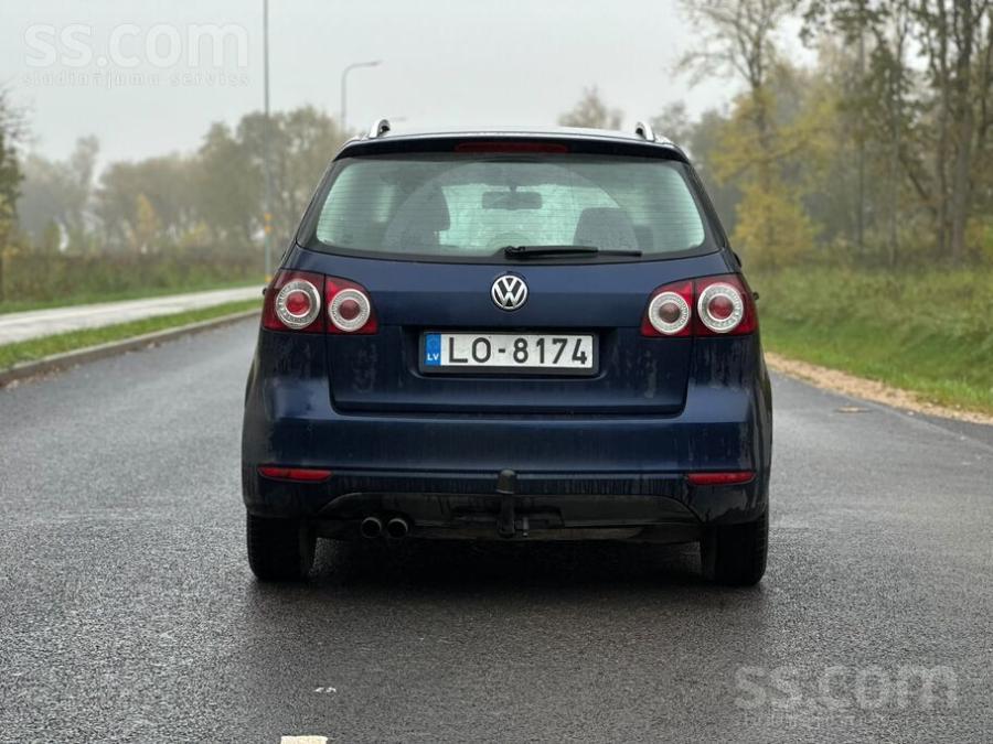 Zils Volkswagen Golf Plus 2009 Jelgava, ar dzinēja tilpumu 2.00 L un nobraukumu 0 tūkst. km par 2990 €, foto 11 vietnē AUTOMOTO.COM.LV