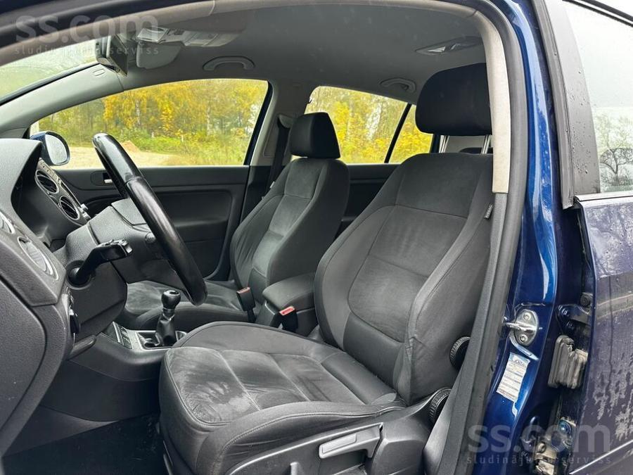 Zils Volkswagen Golf Plus 2009 Jelgava, ar dzinēja tilpumu 2.00 L un nobraukumu 0 tūkst. km par 2990 €, foto 17 vietnē AUTOMOTO.COM.LV