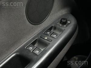Zils Volkswagen Golf Plus 2009 Jelgava, ar dzinēja tilpumu 2.00 L un nobraukumu 0 tūkst. km par 2990 €, foto 28 vietnē AUTOMOTO.COM.LV