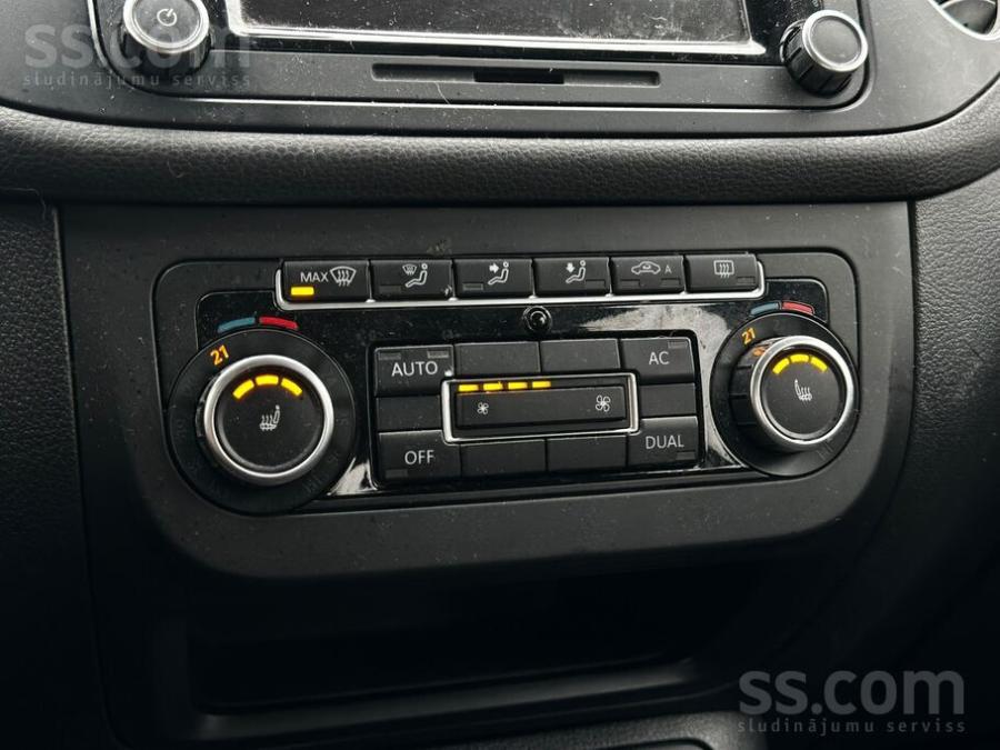 Zils Volkswagen Golf Plus 2009 Jelgava, ar dzinēja tilpumu 2.00 L un nobraukumu 0 tūkst. km par 2990 €, foto 37 vietnē AUTOMOTO.COM.LV