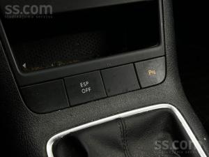 Zils Volkswagen Golf Plus 2009 Jelgava, ar dzinēja tilpumu 2.00 L un nobraukumu 0 tūkst. km par 2990 €, foto 39 vietnē AUTOMOTO.COM.LV