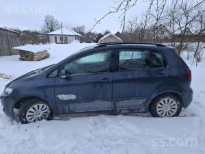 Zils Volkswagen Golf Plus 2010 Tukums, ar dzinēja tilpumu 1.60 L un nobraukumu 240 tūkst. km par 1500 €, foto 4 vietnē AUTOMOTO.COM.LV