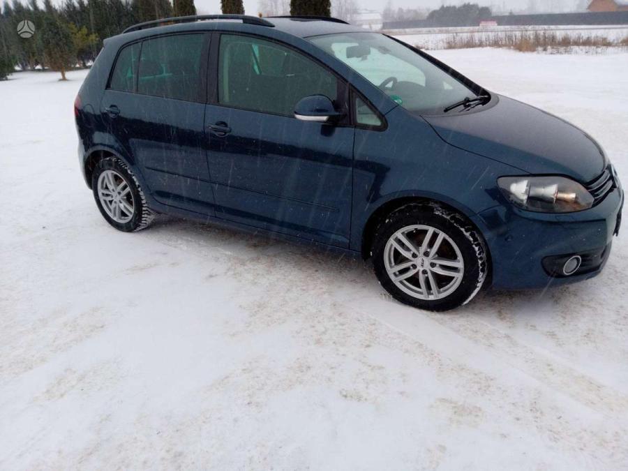 Zils Volkswagen Golf Plus 2010 Marijampole, ar dzinēja tilpumu 1.20 L un nobraukumu 200 tūkst. km par 3500 €, foto 2 vietnē AUTOMOTO.COM.LV
