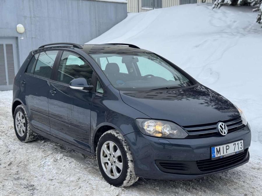 Zils Volkswagen Golf Plus 2010 Viļņa, ar dzinēja tilpumu 1.39 L un nobraukumu 159 tūkst. km par 3400 €, foto 1 vietnē AUTOMOTO.COM.LV