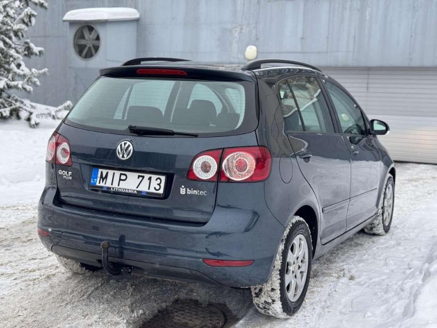 Zils Volkswagen Golf Plus 2010 Viļņa, ar dzinēja tilpumu 1.39 L un nobraukumu 159 tūkst. km par 3400 €, foto 4 vietnē AUTOMOTO.COM.LV