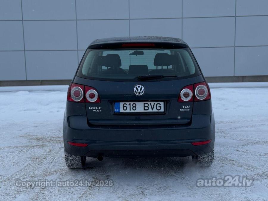 Blue Volkswagen Golf Plus 2010 in Tartu, with an engine capacity of 1.60 L and mileage of 260 thousand km for 3800 €, photo 5 on AUTOMOTO.COM.LV