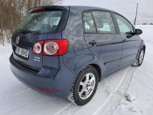 Blue Volkswagen Golf Plus 2010 in Paide, with an engine capacity of 0.00 L and mileage of 265 thousand km for 4990 €, photo 5 on AUTOMOTO.COM.LV