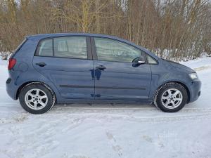 Blue Volkswagen Golf Plus 2010 in Paide, with an engine capacity of 0.00 L and mileage of 265 thousand km for 4990 €, photo 6 on AUTOMOTO.COM.LV