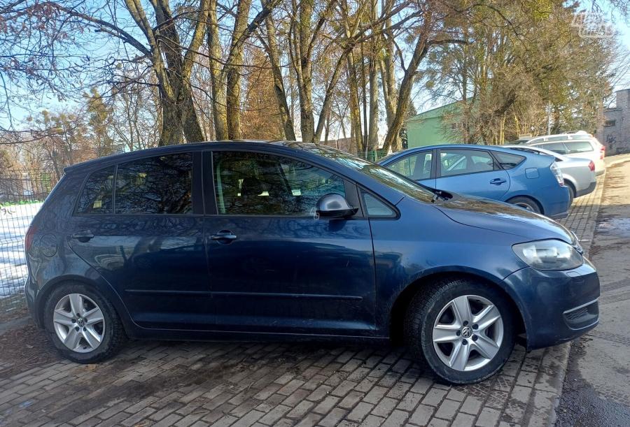 Zils Volkswagen Golf Plus 2010 Kauņa, ar dzinēja tilpumu 2.00 L un nobraukumu 325 tūkst. km par 2650 €, foto 4 vietnē AUTOMOTO.COM.LV