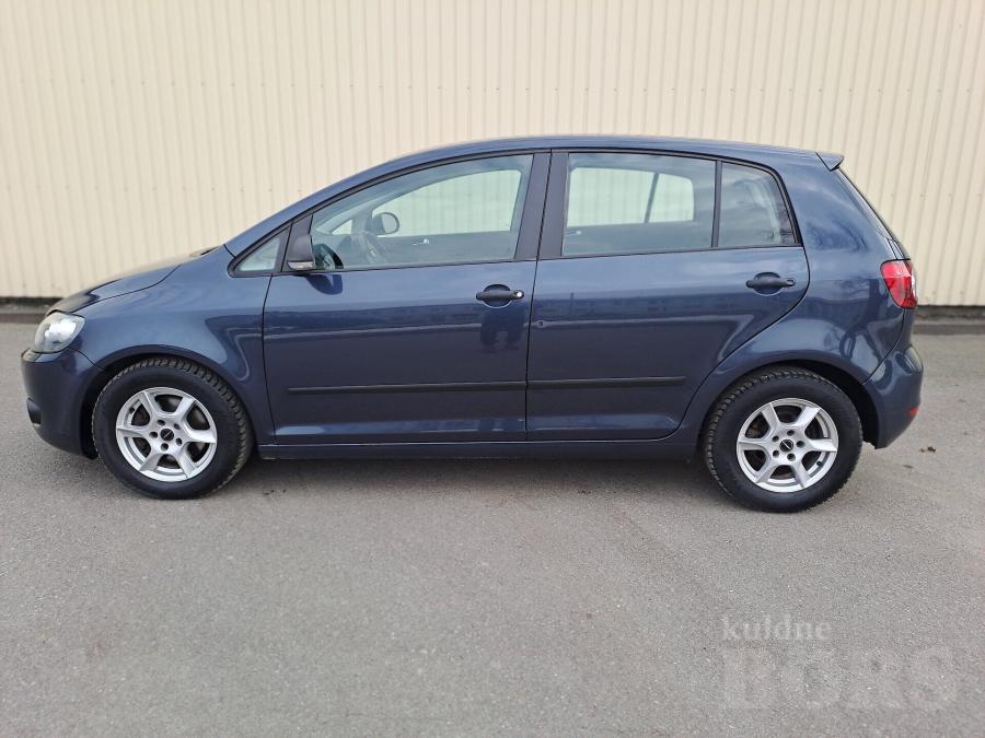 Zils Volkswagen Golf Plus 2010 Paide, ar dzinēja tilpumu 0.00 L un nobraukumu 265 tūkst. km par 4990 €, foto 6 vietnē AUTOMOTO.COM.LV