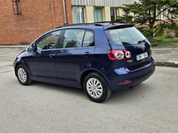 Zils Volkswagen Golf Plus 2010 Jēkabpils, ar dzinēja tilpumu 1.60 L un nobraukumu 264 tūkst. km par 4690 €, foto 10 vietnē AUTOMOTO.COM.LV
